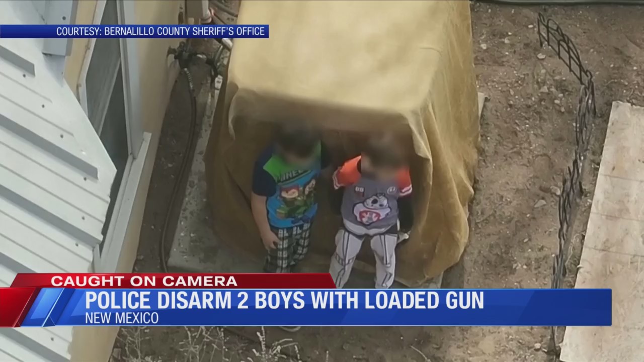 New Mexico Police disarm two boys with loaded guns