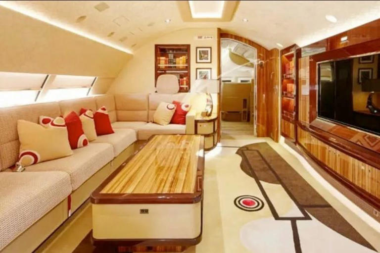 Converting Trump's Qatari jet gift into Air Force One could cost ...