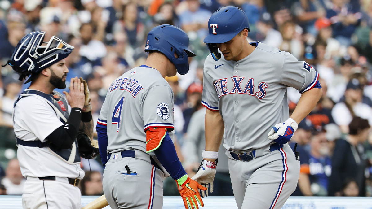 Rangers’ Corey Seager goes back on IL with nagging hamstring injury
