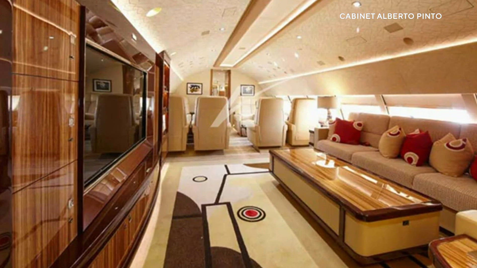 President Trump says he wants to accept $400 million Air Force One ...