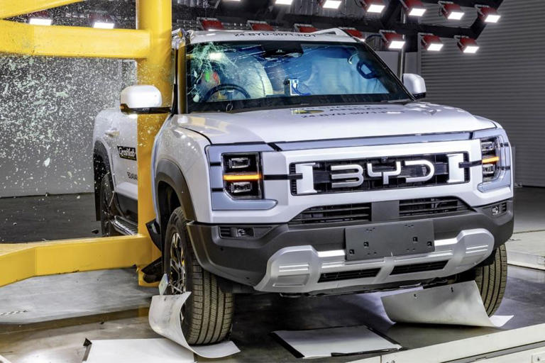 2025 BYD Shark 6 price and specs