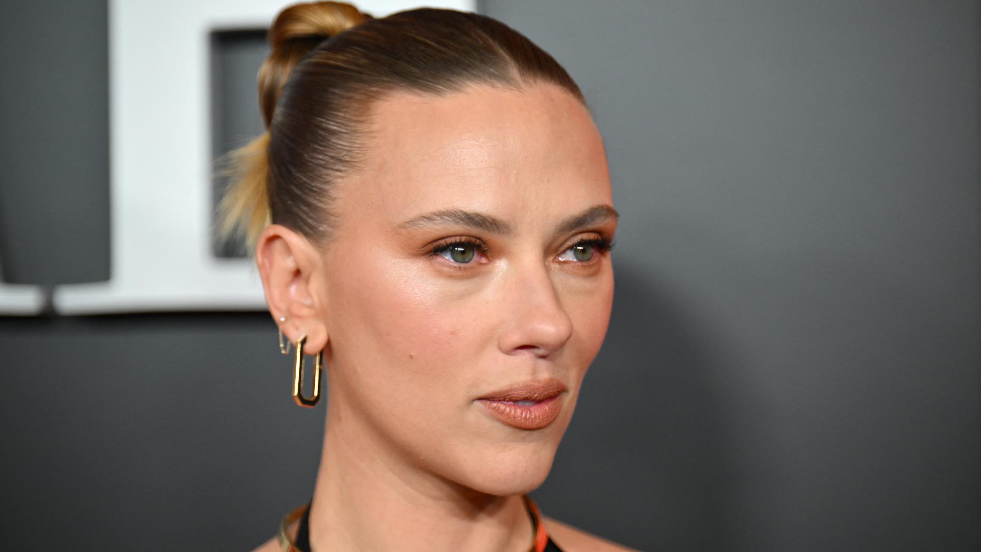 Zoe Saldaña dépasse Scarlett Johansson et devient la star du cinéma la ...