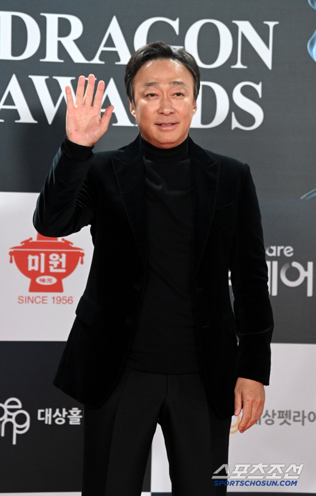 Lee Seong-min Signs Exclusive Contract With HB Entertainment...I'm ...