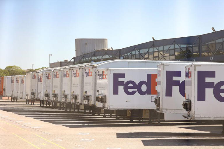 Union to fight closure of North Staffordshire FedEx as 400 jobs at risk