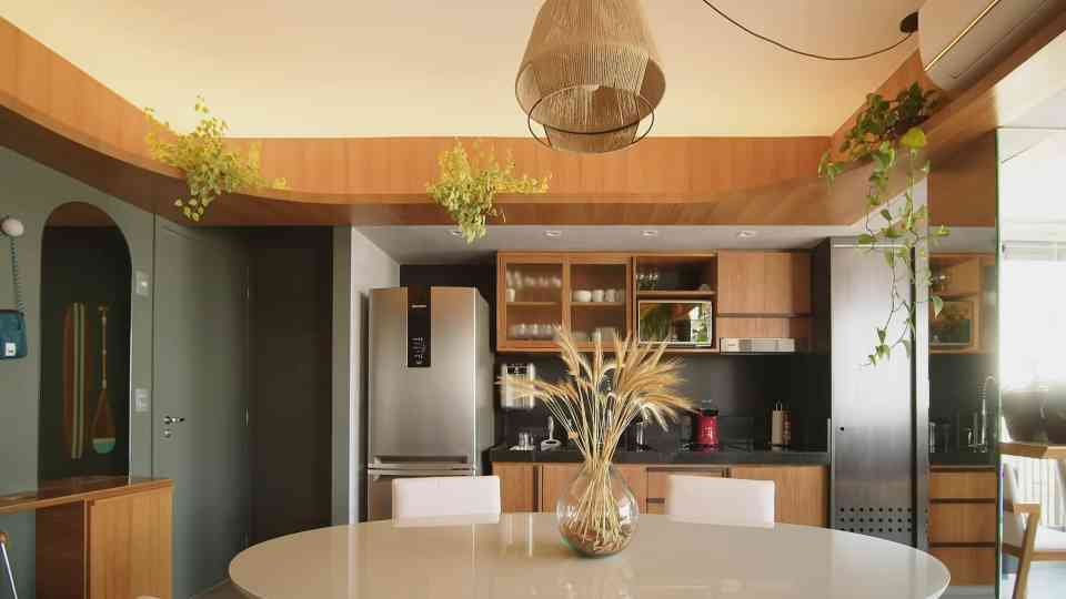 Transforming Multifunctional Brazilian Apartment, 56sqm/603sqft