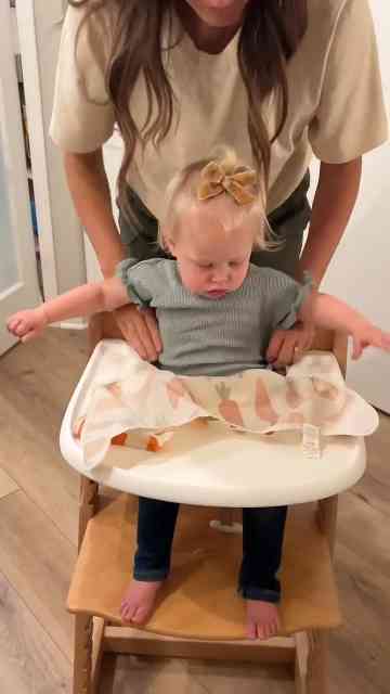 A Simple Trick to Avoid Mealtime Messes with Toddlers