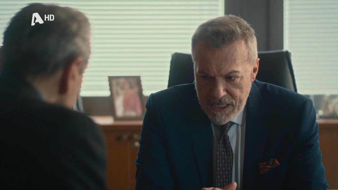 Ο τιμωρός | Ο Λεωνίδας κεραυνοβολείται όταν μαθαίνει ότι η Εβίτα είναι ...