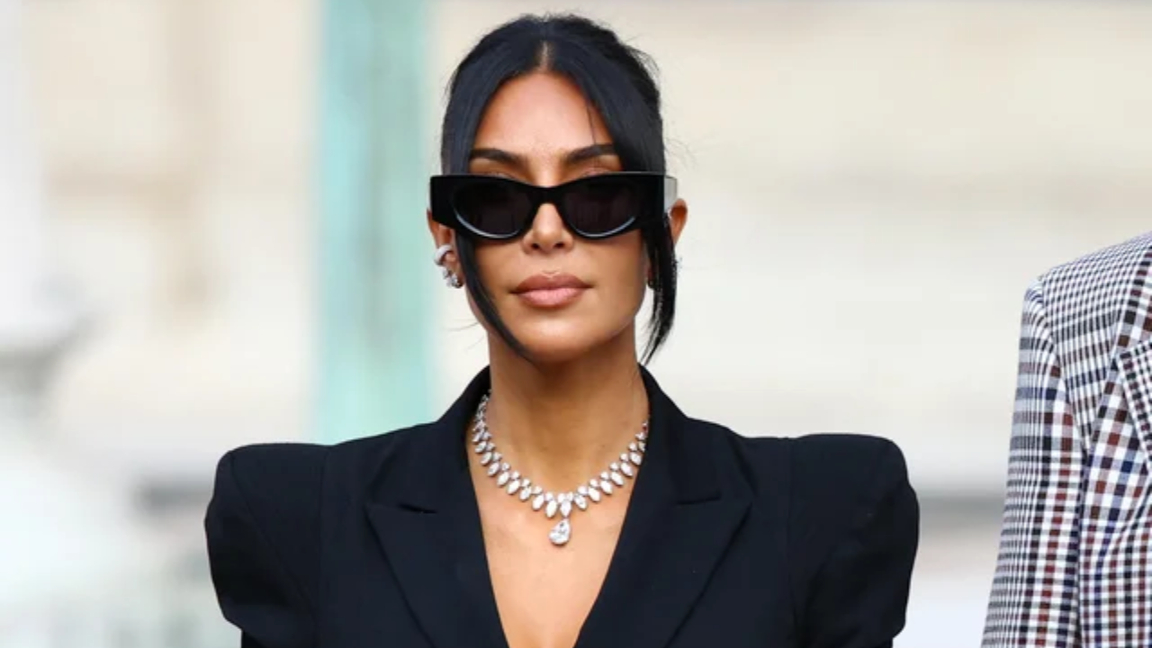 Kim Kardashian turns heads in Paris courtroom with $1.5 million ...