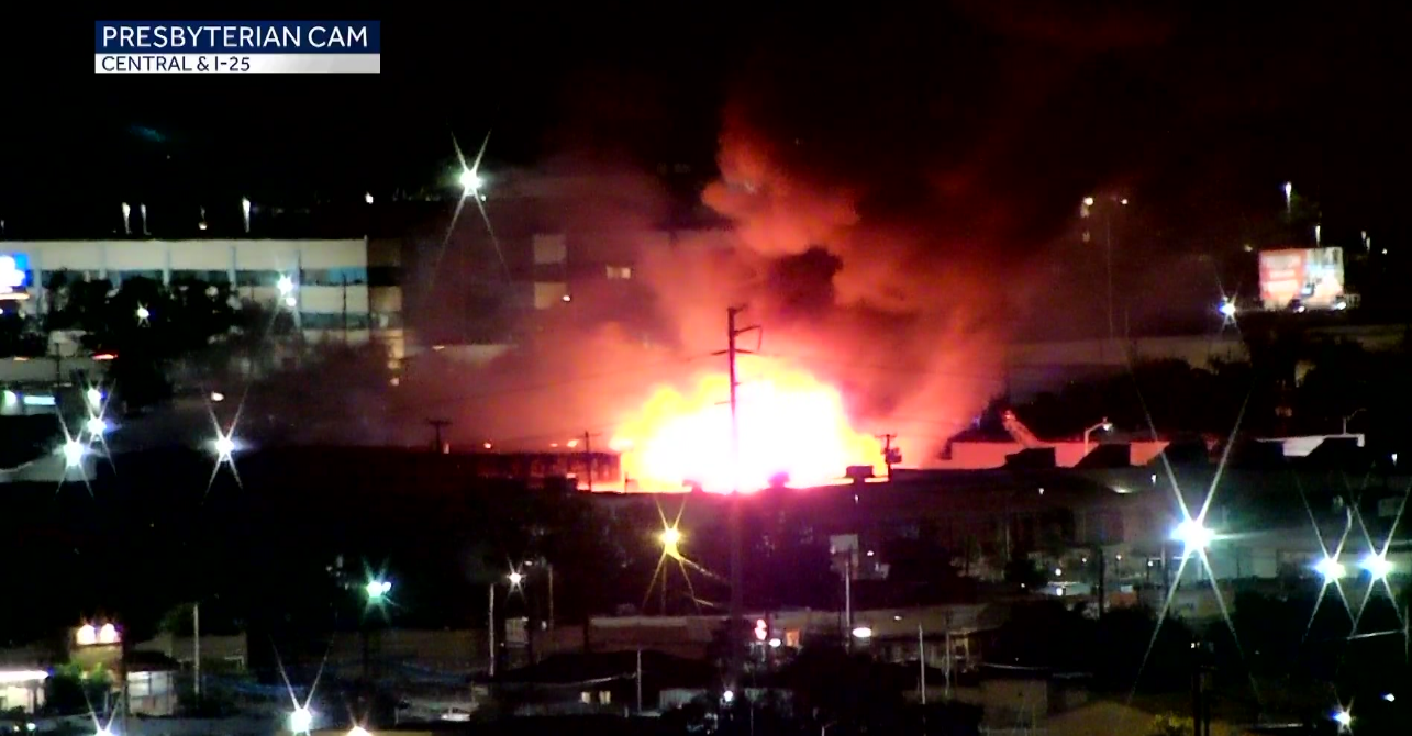 Large fire at abandoned structure near downtown Albuquerque contained