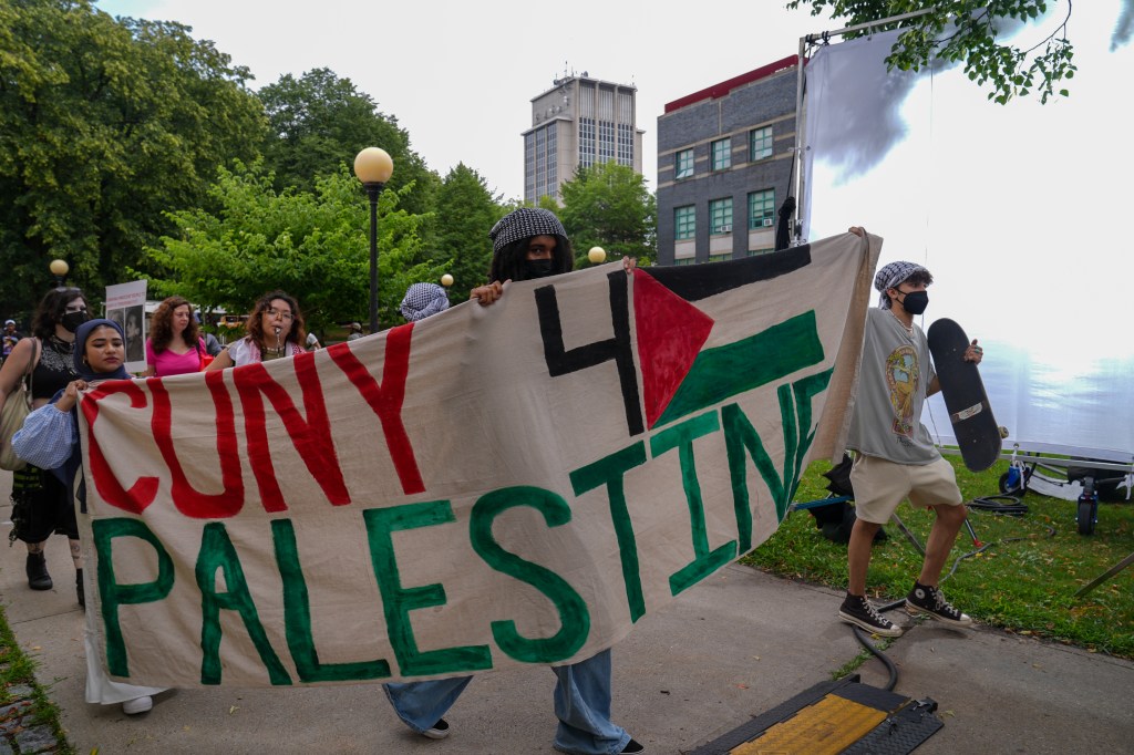 Trump admin backs Jewish professor’s discrimination case against CUNY ...