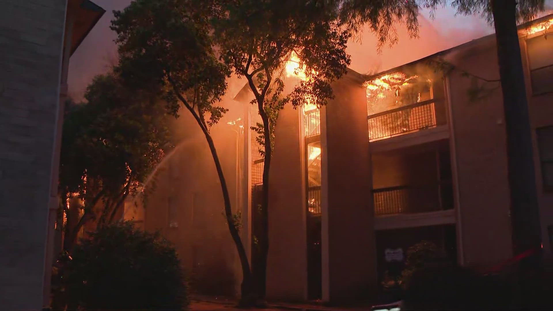 Officials give update on large apartment fire in west Houston