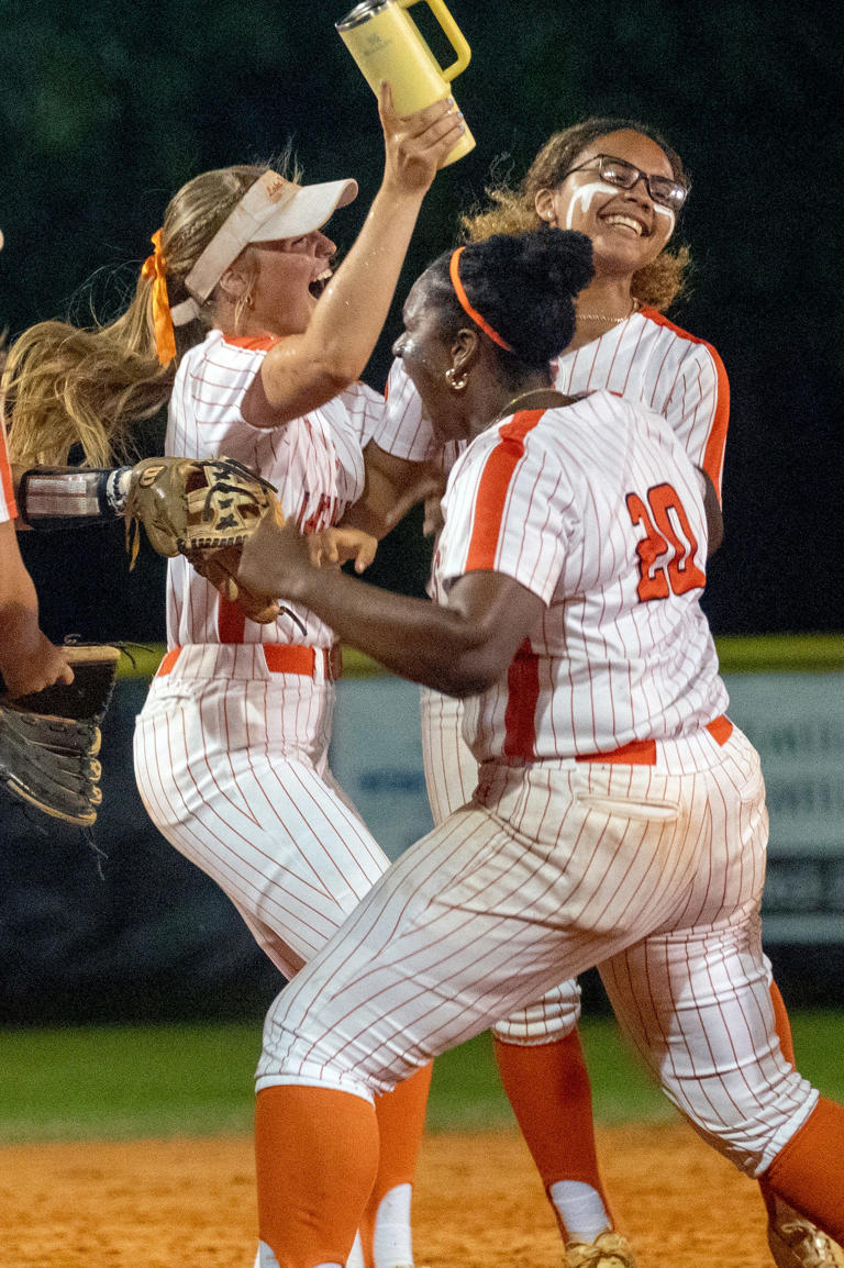 Softball: Lake Wales upsets Lake Region in back-and-forth regional ...