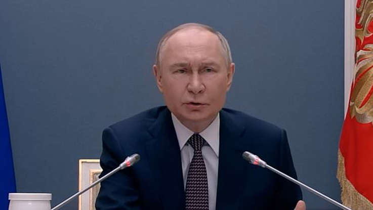 Vladimir Putin calls Western leaders ‘morons’ over Ukraine ceasefire ... Vladimir Putin calls Western leaders ‘morons’ over Ukraine ceasefire ...