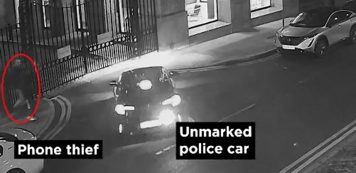 Done In 60 Seconds Phone Thief Caught By Undercover Cops A Minute