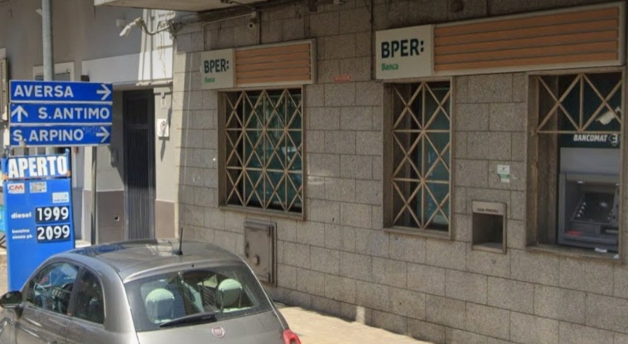 Grumo Nevano, rapina da 3 milioni alla banca: domiciliari per i due ...