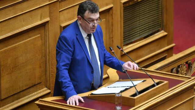 Νίκος Παπαδόπουλος: "Από τα ψευτο-εμβόλια, περνάμε τώρα στις ψευτο ...