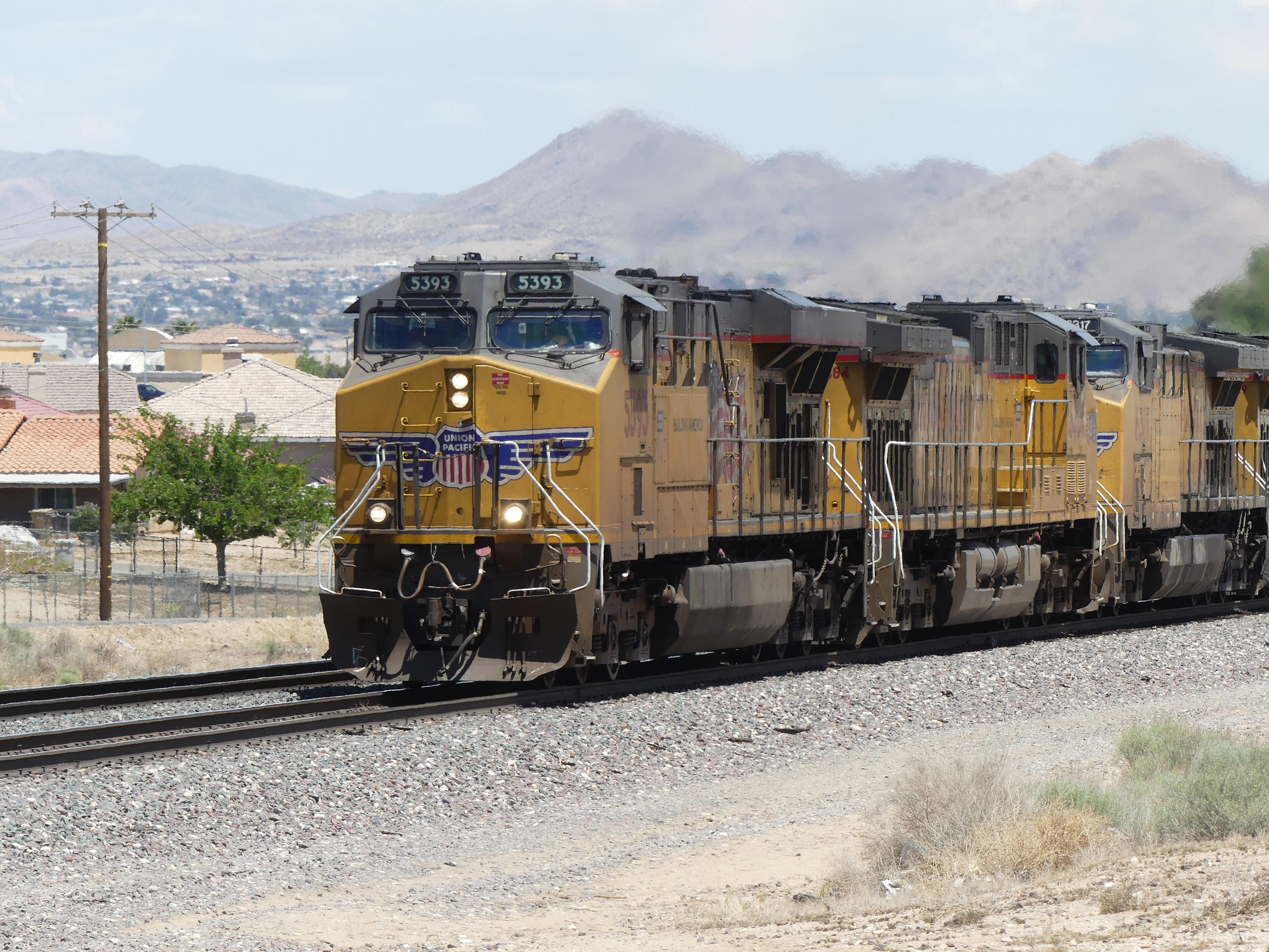 2 trains hit a vehicle in Casa Grande, killing a 24-year-old man ...