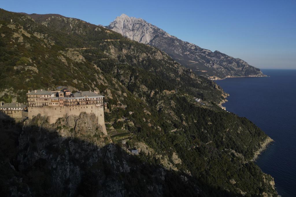 Greece issues a tsunami alert following a magnitude 6 earthquake near ...