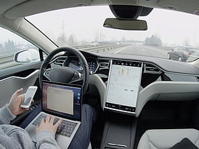 Riyadh to launch self-driving taxis soon