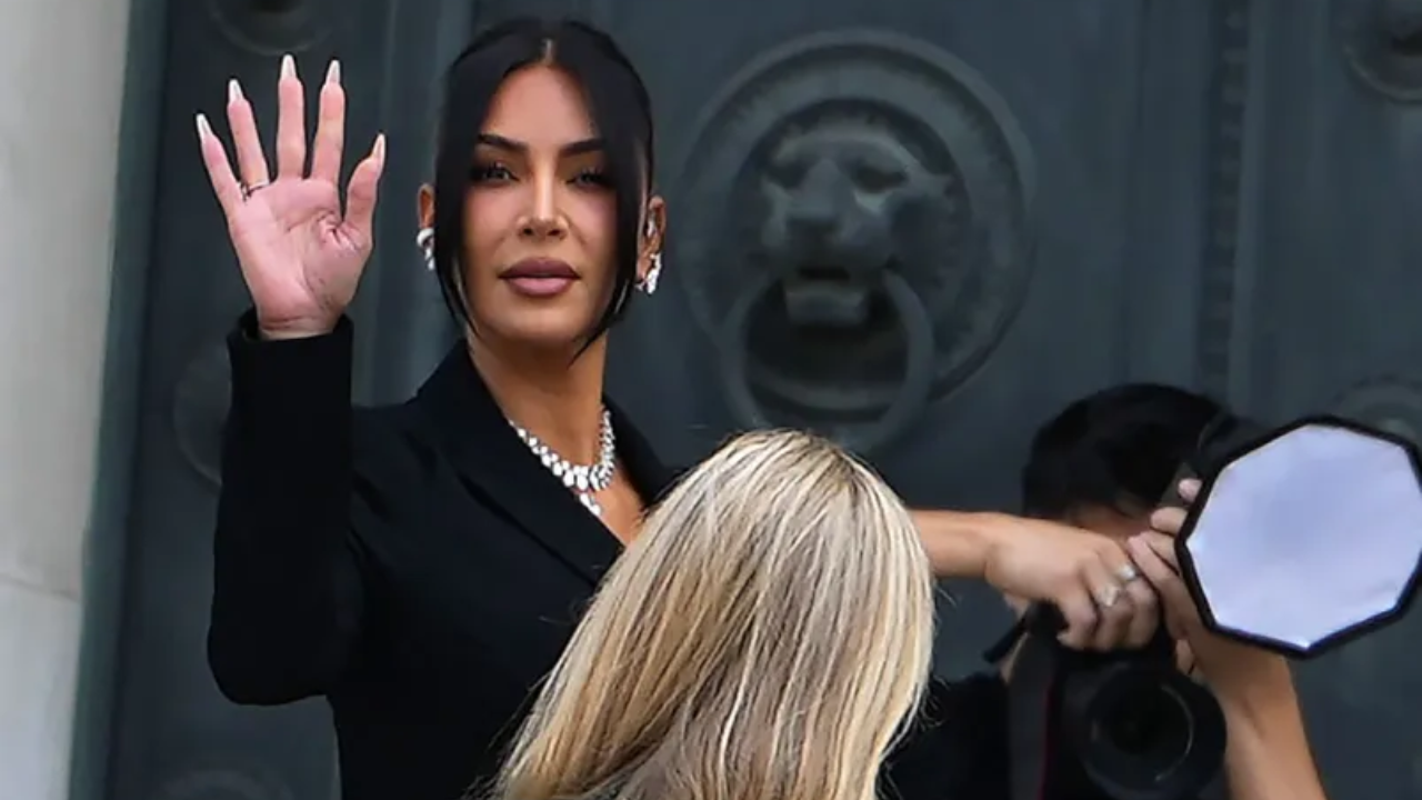 Kim Kardashian turns heads in Paris courtroom with $1.5 million ...