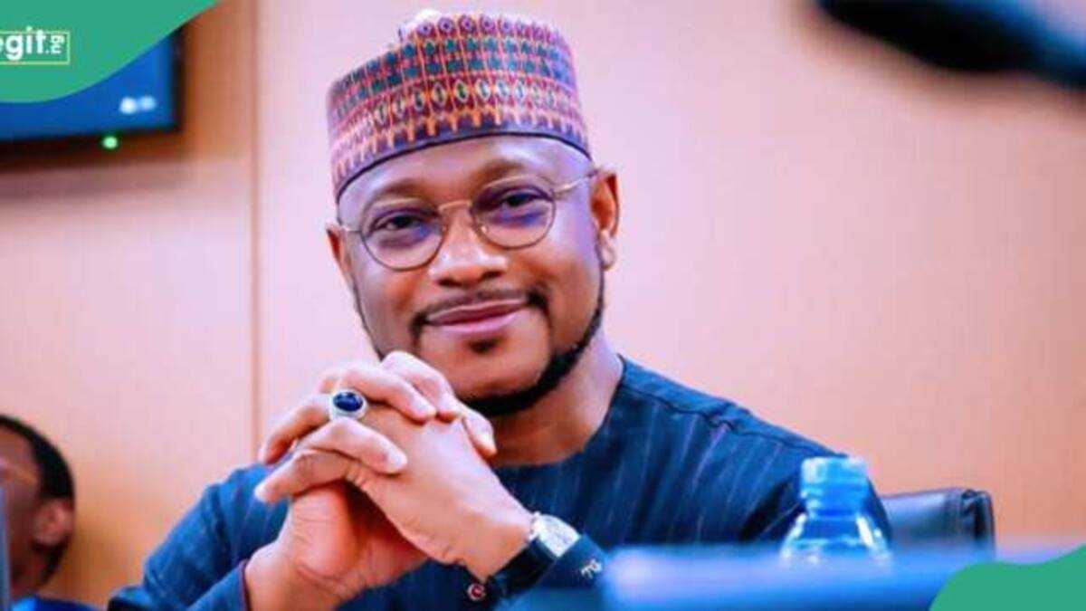 Nigerian governor appoints new Emir in popular northern state