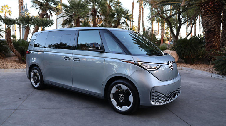 Uber to Offer First Shared Autonomous Rides With Funky VW Microbus