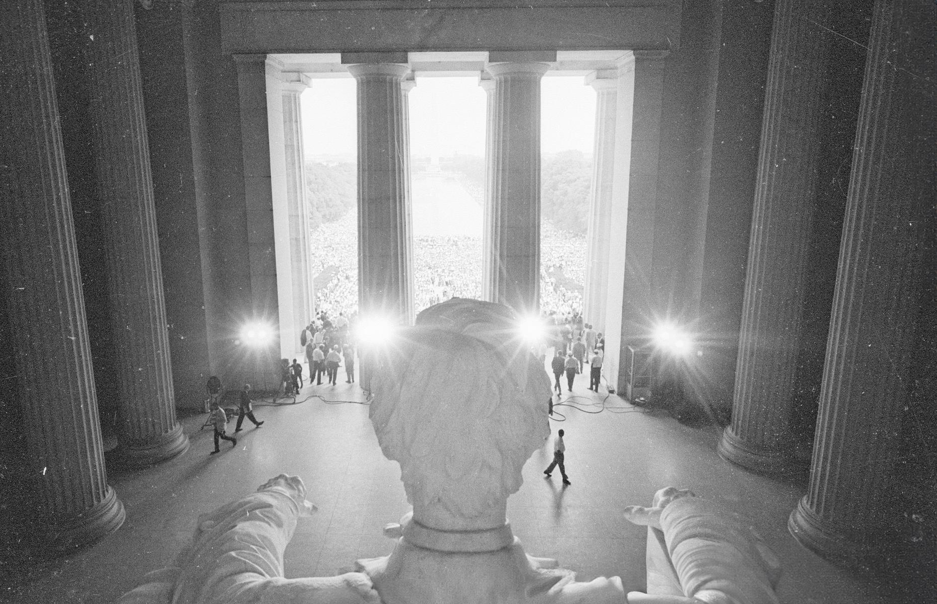 19 world-famous landmarks as you've never seen them before