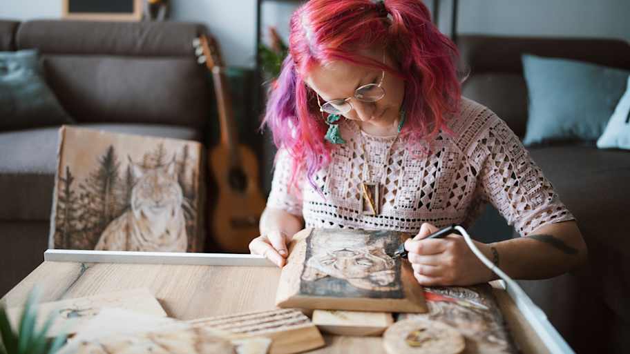 Are Left-Handed People Really More Creative?