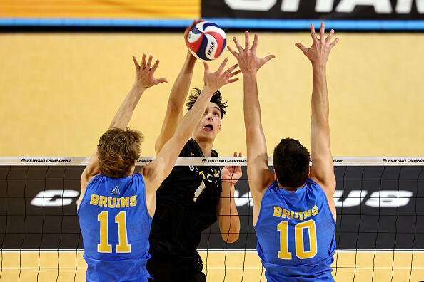 Parade celebrates Cal State Long Beach men's volleyball 2025 NCAA champs