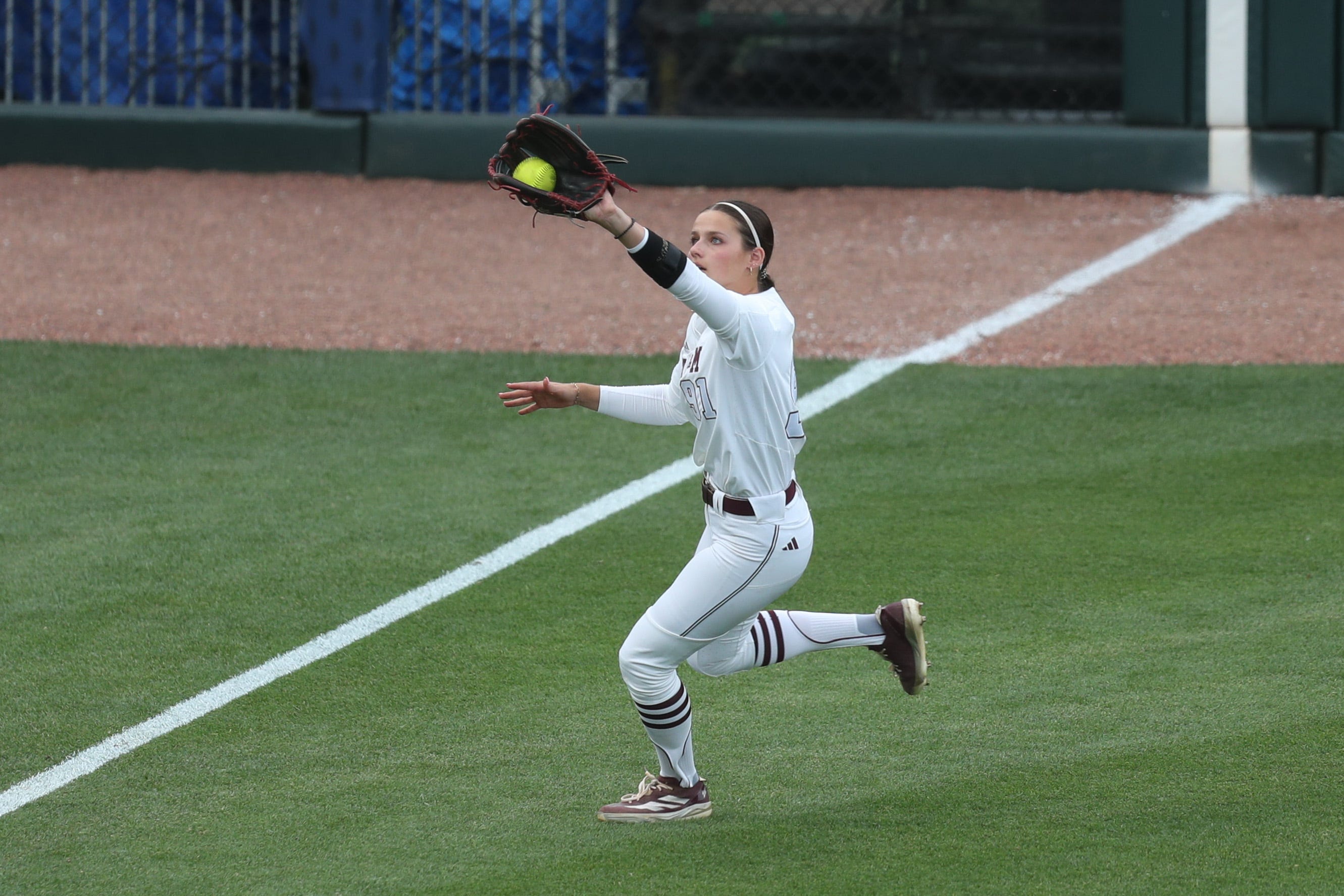 2025 Women's College World Series odds – Who’s favored to win it all?