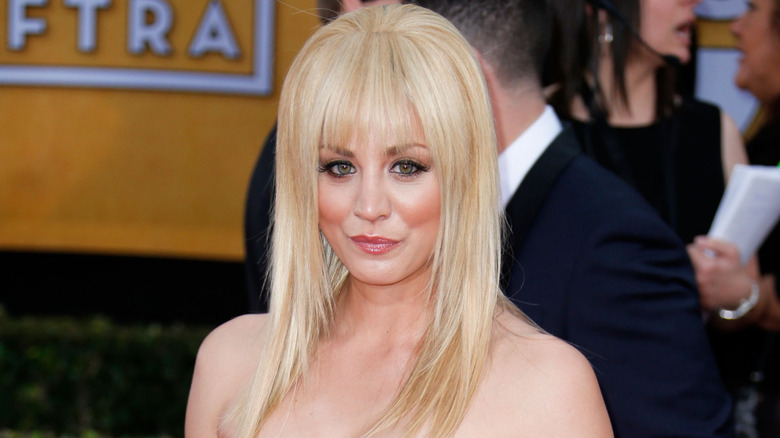 The Red Carpet Hairstyle Kaley Cuoco Strongly Regrets