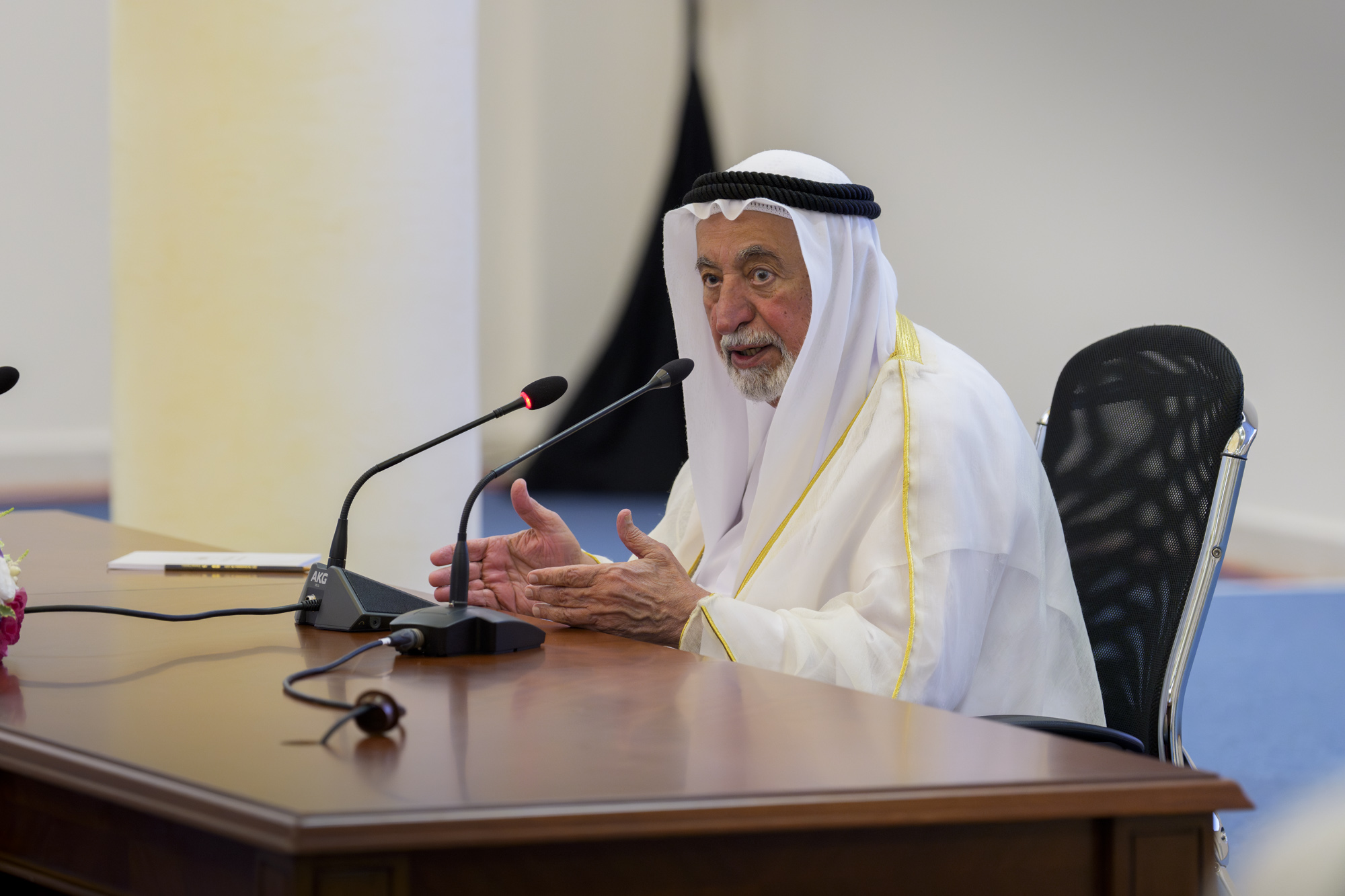 Sharjah Ruler chairs first meeting of SCHESR