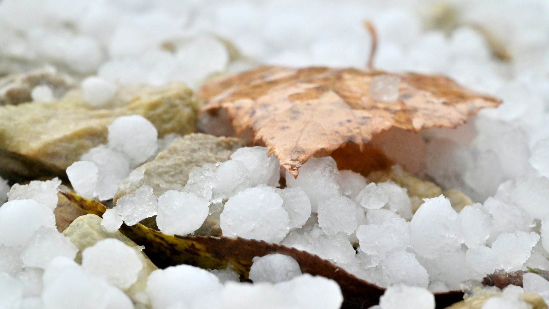 Why giant hailstones are now falling in Europe (and what it reveals)