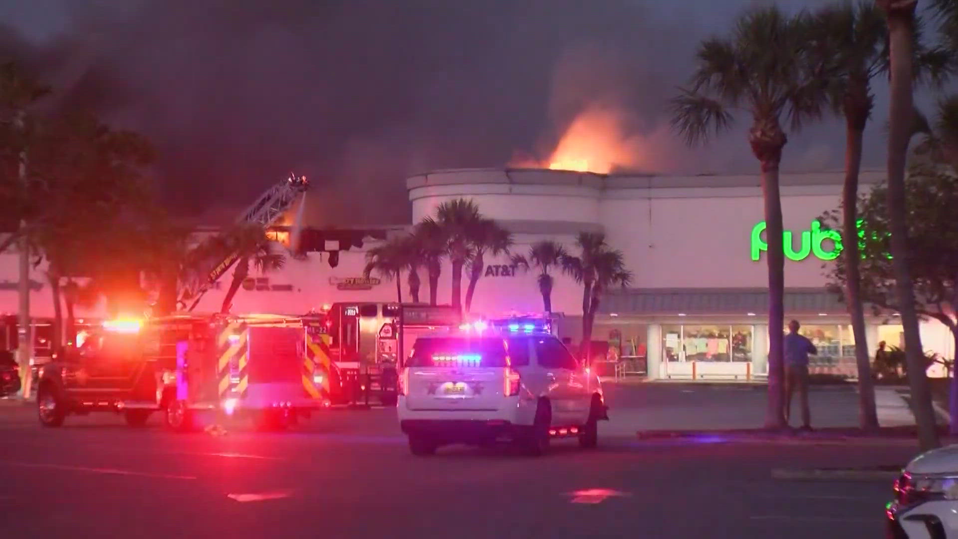 Investigation underway after 3-alarm fire, partial roof collapse at ...