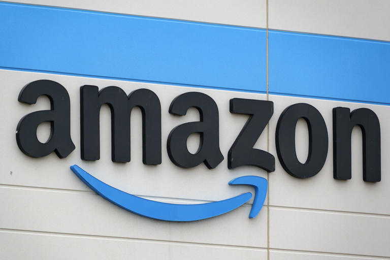 Amazon's $11 fleece joggers with deep pockets come in 12 colors that ...