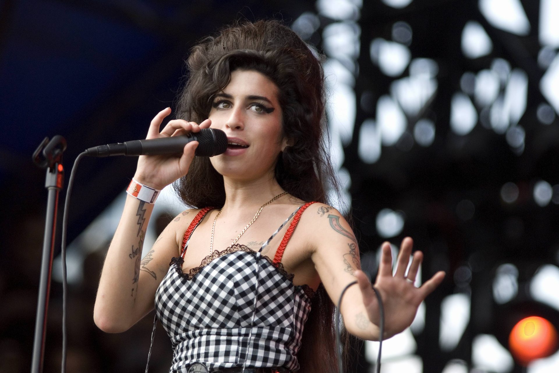 Amy Winehouse: così è stata la sua vita (e la sua morte)