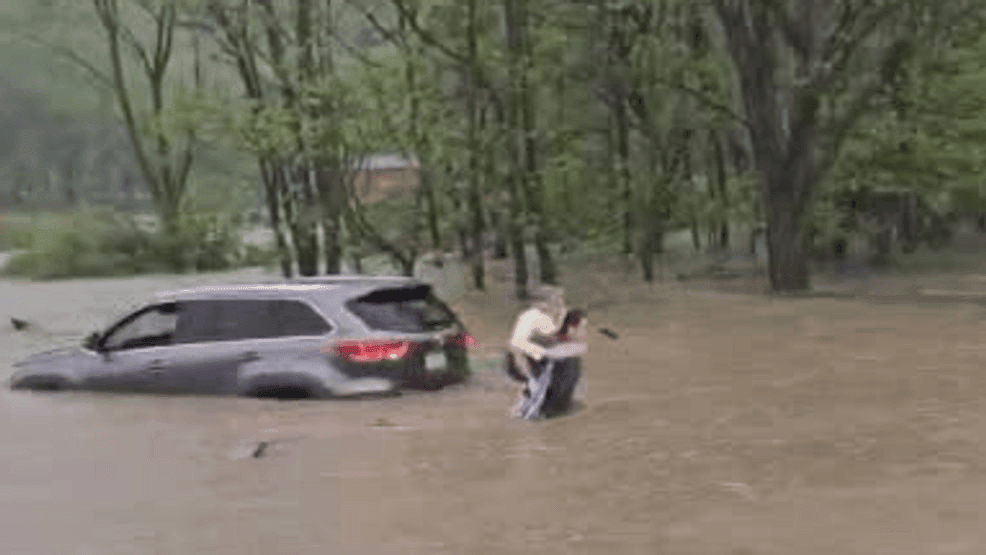 WATCH | Man rescues women trapped in submerged car during Somerset ...