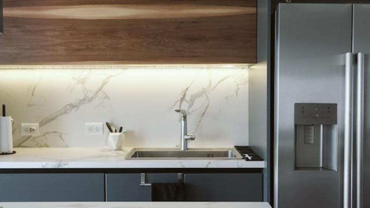New Trend in Architecture: Kitchens Without Tiles Are on the Rise