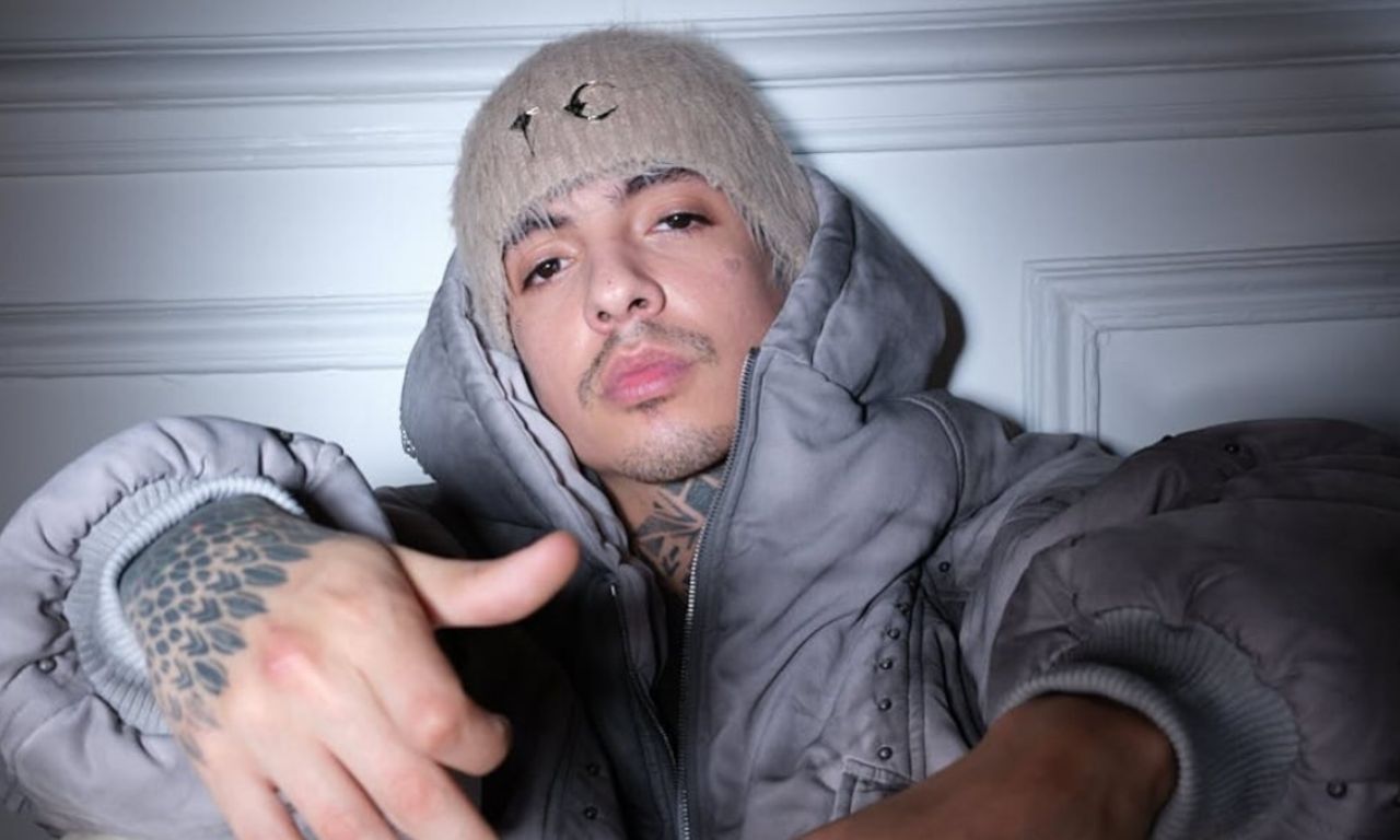 Natanel Cano usa pantalón con el rostro de El Chapo Guzmán y Pablo ...