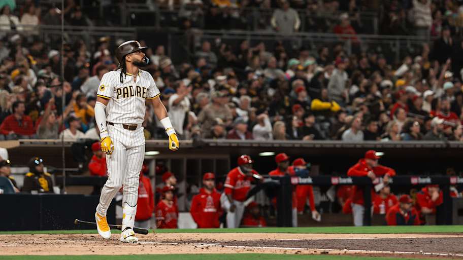 Fernando Tatis Jr. dropped the mic after first career walk-off homer
