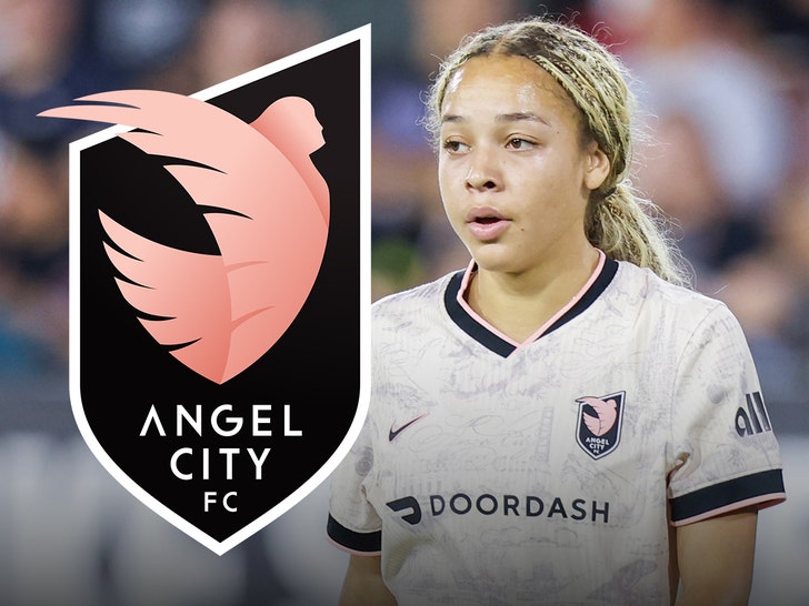 Soccer Player Savy King Undergoes Heart Surgery After Collapsing On Field