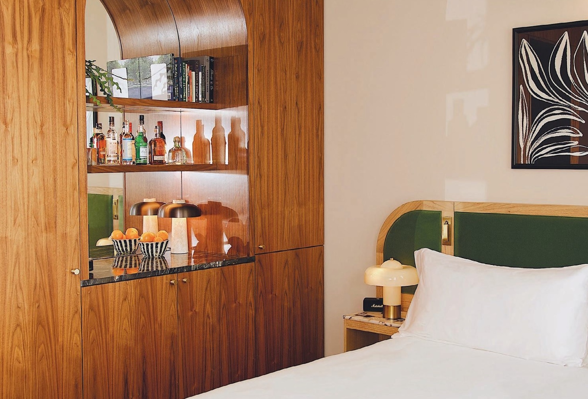 New Boutique Hotel Brings Vintage Vibe To Savannah's North District