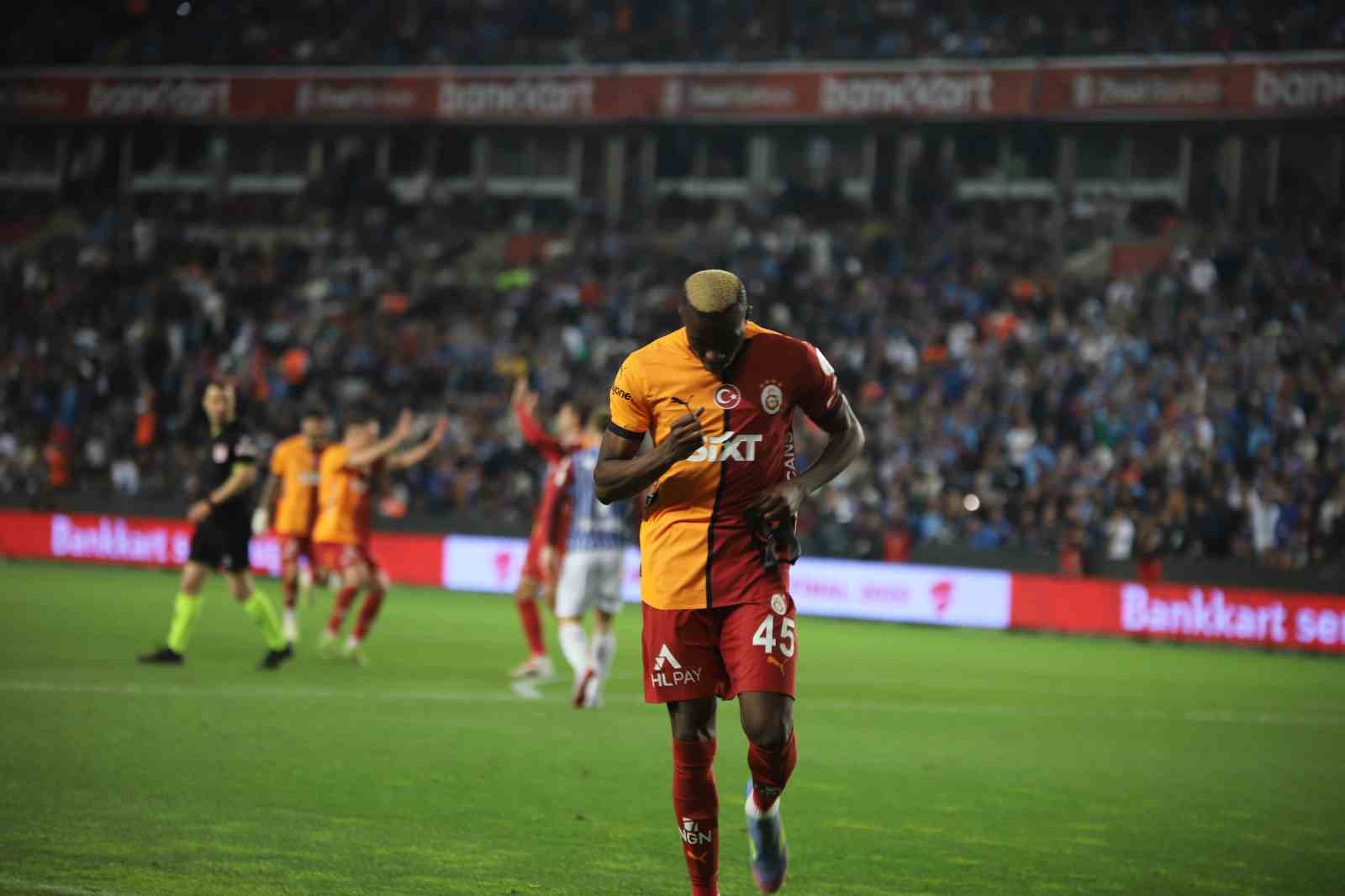 Victor Osimhen, Galatasaray tarihine geçti
