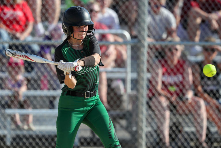 WIAA state softball: Almond-Bancroft overwhelms Thorp, advances to D5 ...