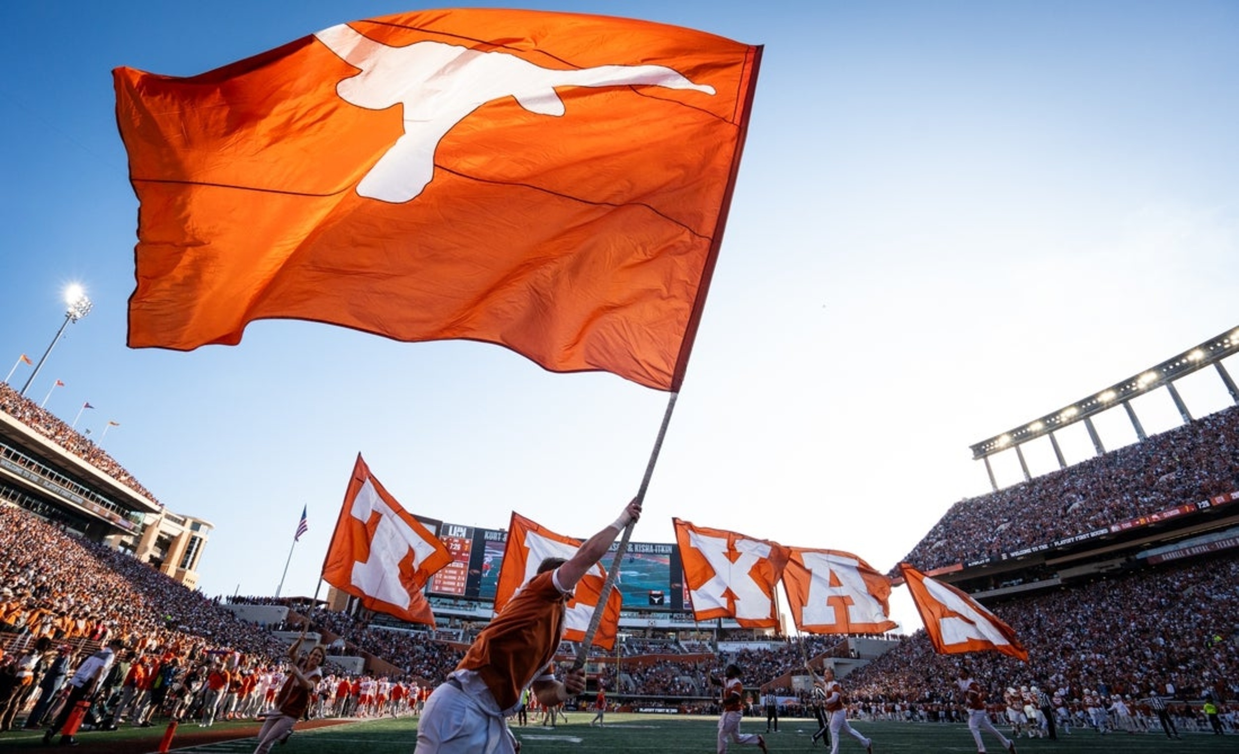 5-star Jermaine Bishop Jr. commits to Texas, eyes 2-way role