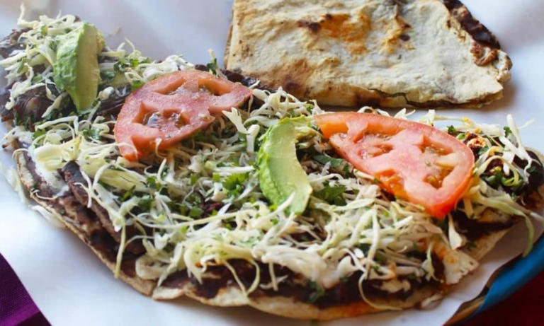 El restaurante “Alma Mixteca” para comer auténtica comida oaxaqueña y ...