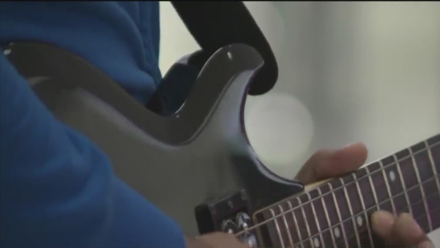 Performers audition for MTA music program