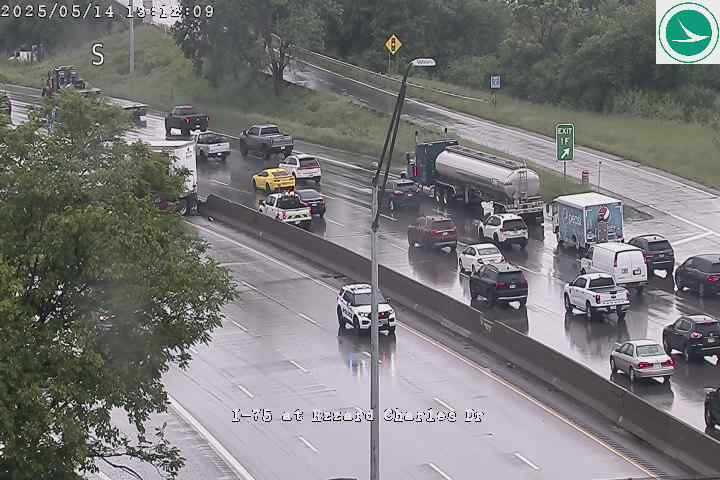 Lanes Reopened After Crash Involving A Semi Trailer Shuts Down I 75 Nb