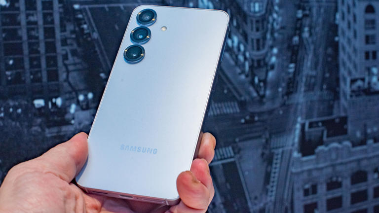 I've gathered up all the key Samsung Galaxy S26 camera rumors and tips