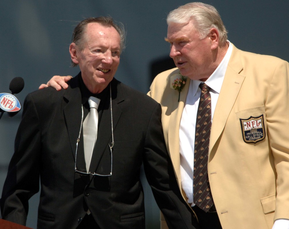 NFL fans love iconic actor's portrayal of Raiders legend Al Davis